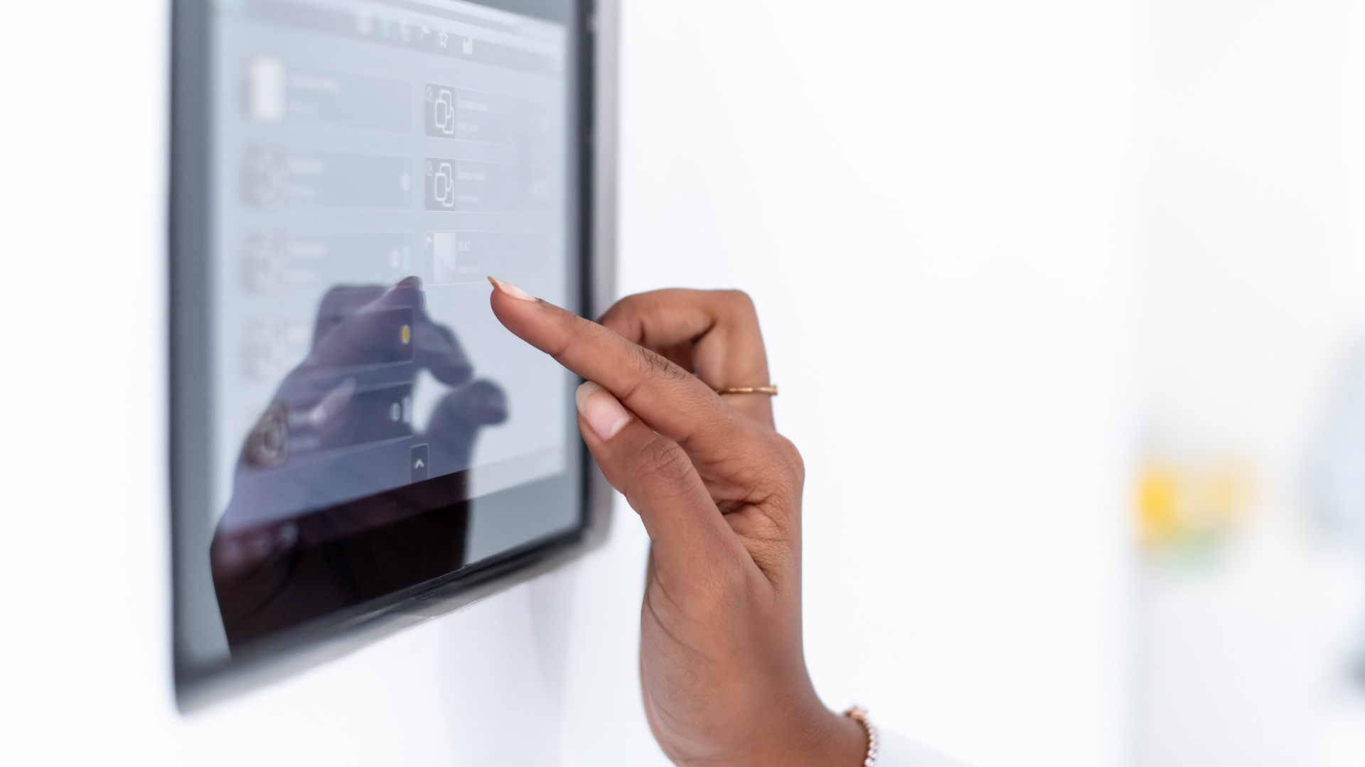 6 Must-Have Items for Your Modern House